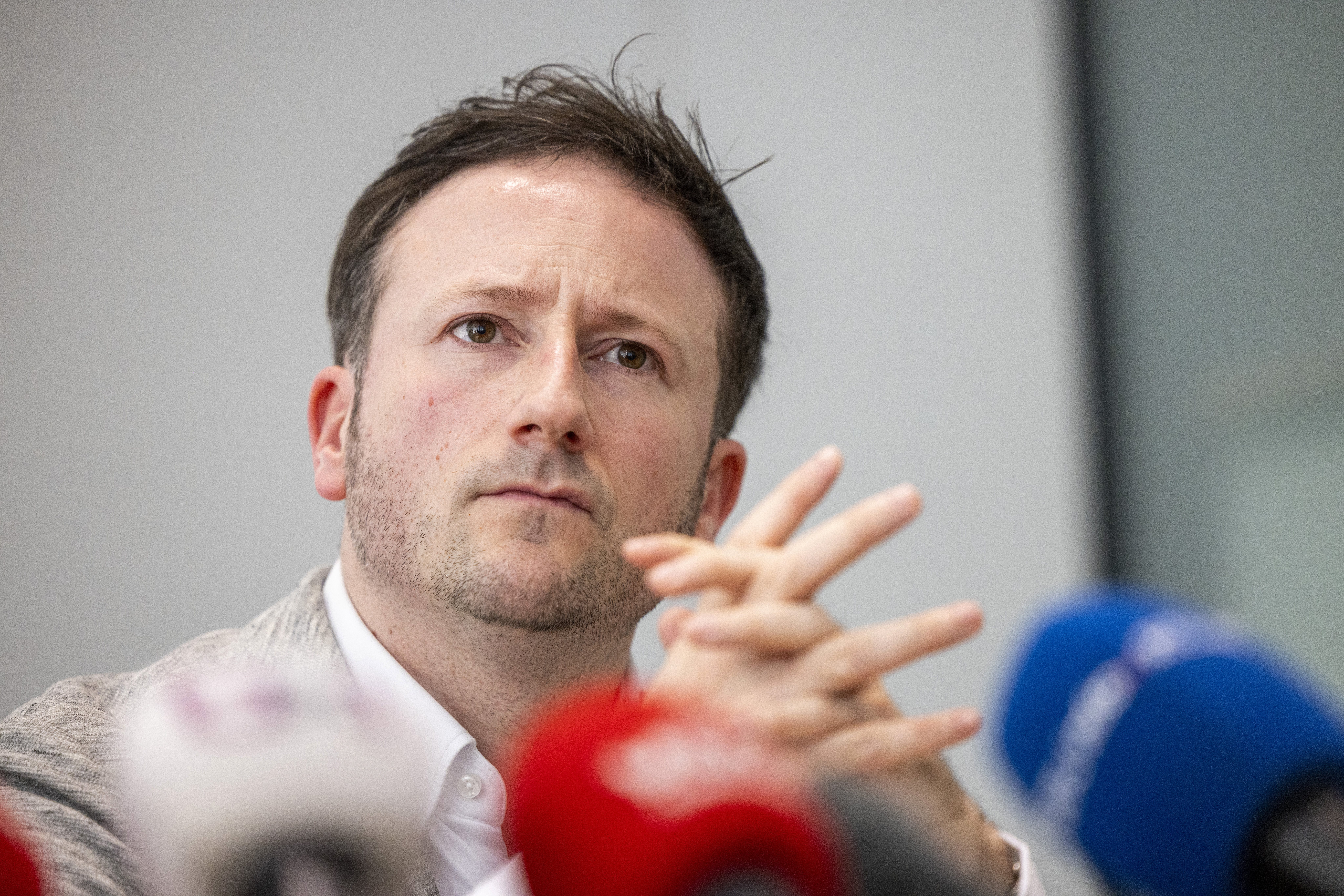 Dit is procureur des Konings Julien Moinil, de man die Brussel wil ...