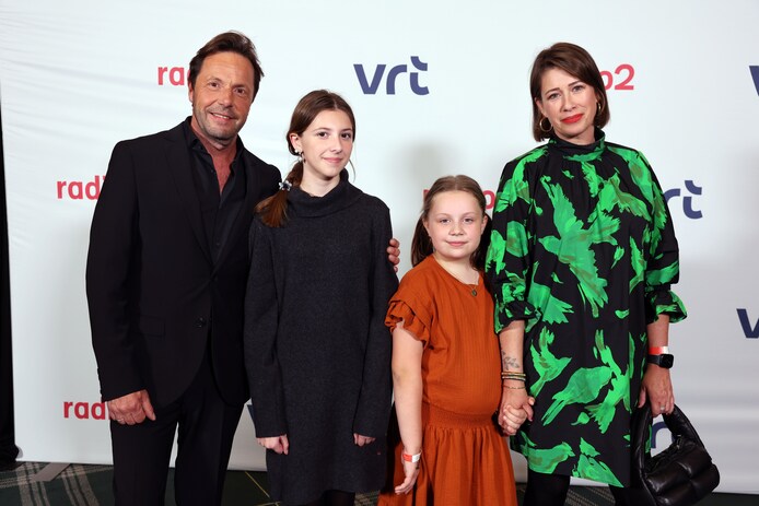 Peter Vanlaet opgenomen in Radio2 Eregalerij: zanger brengt emotioneel ...