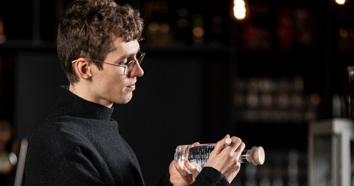 Lost Frequencies creëerde tijdens lockdown zijn eigen gin | Showbizz ...