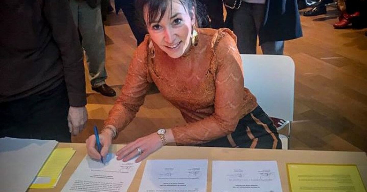 Conny Moons legt eed af als burgemeester | Londerzeel | HLN.be