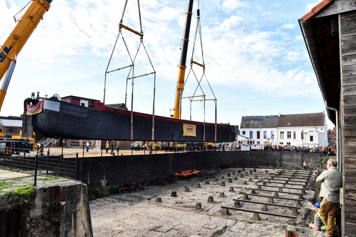 VIDEO: Lauranda weer thuis | Dendermonde | hln.be