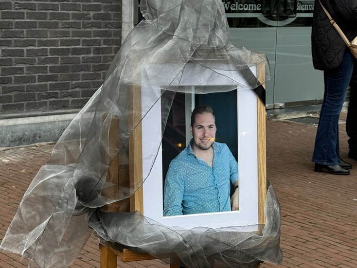 Politiezone herdenkt collega Thomas Monjoie, die twee jaar geleden ...