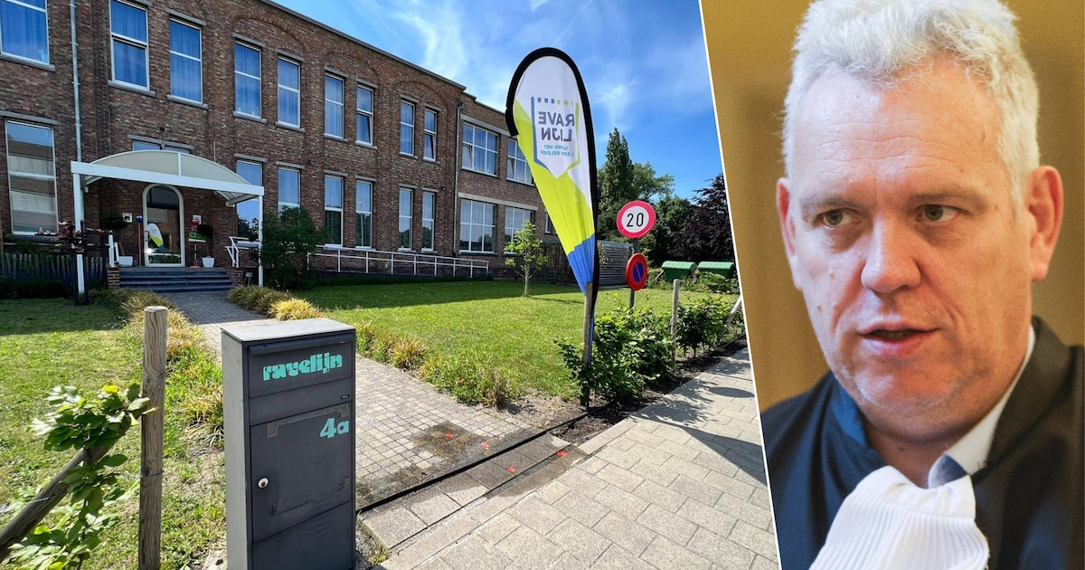 ‘Ik ben alleen thuis, kom je niet af?’: schooldirecteur in Brugge voor ...
