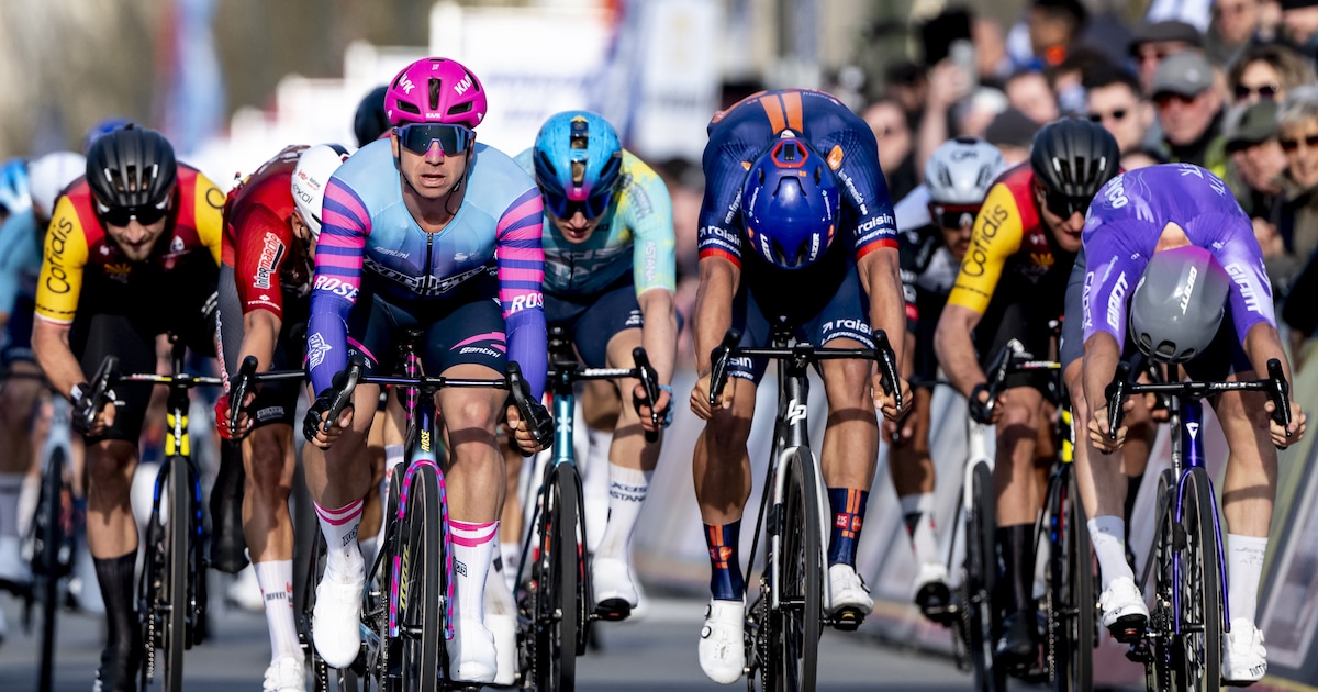 Dylan Groenewegen juicht ook in GP Monseré, Jonas Rickaert valt bij ...