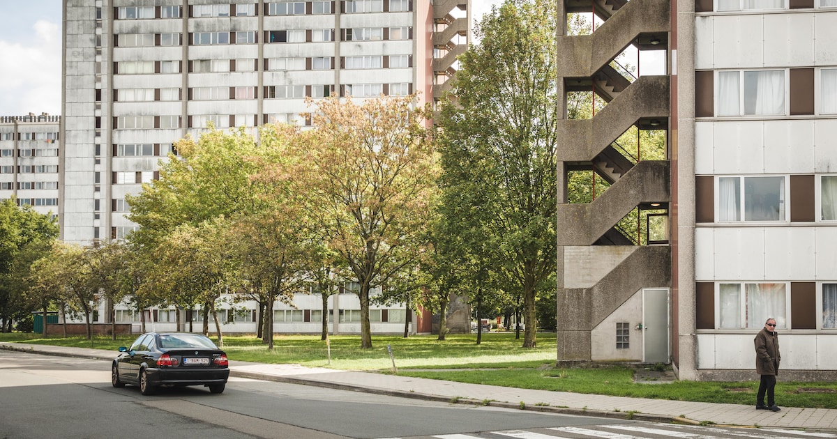 Niet overal waar rook is, is vuur: brandweer oefent in lege woontoren ...