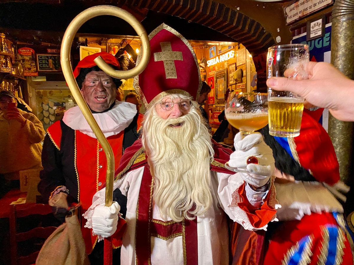 Deze Sint is 100 jaar oud: “En ik ga dit nog làng blijven doen” | Foto ...
