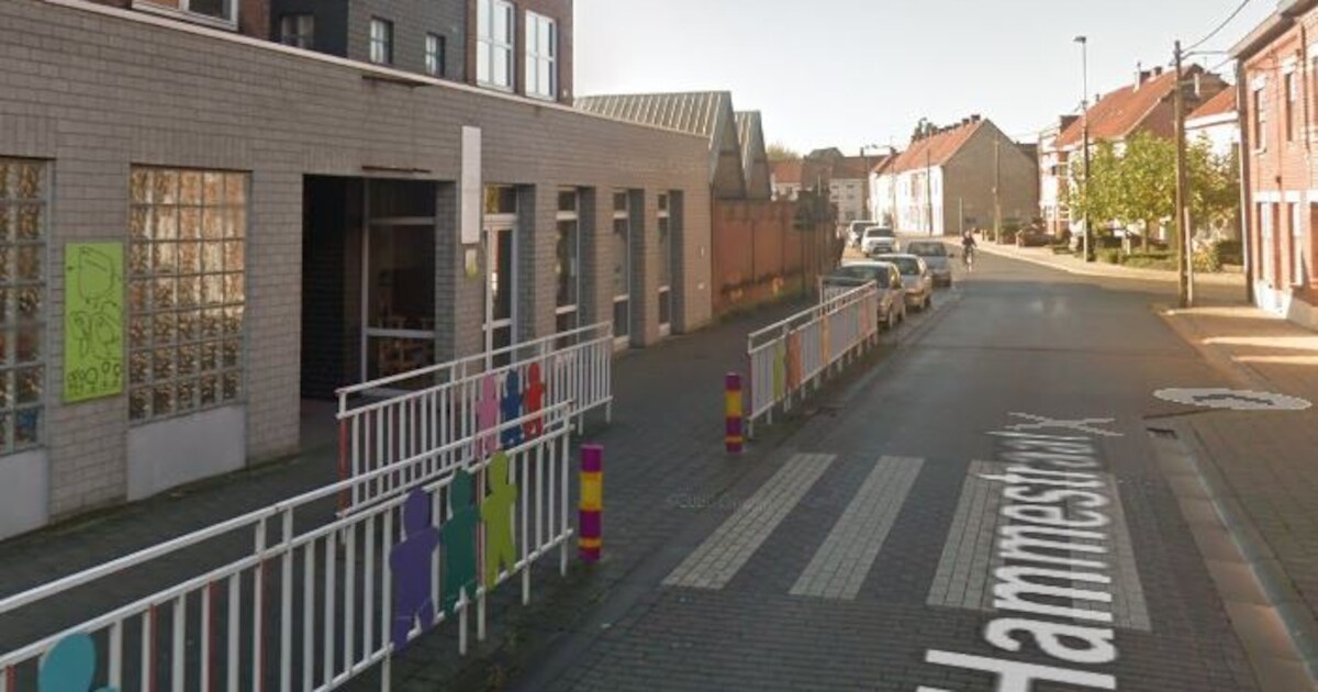Schoolomgeving De Mozaïek wordt in de verf gezet | Roeselare | HLN.be