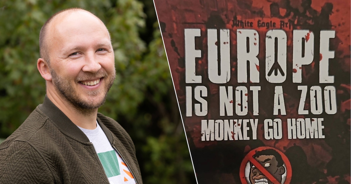 Jongeren kleven sticker met racistische boodschap op poort van Groen ...