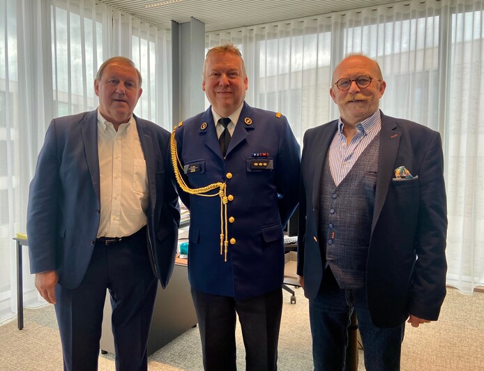 Tom De Gent (51) legt eed af als nieuwe korpschef van Politiezone Noord | Kapellen | hln.be