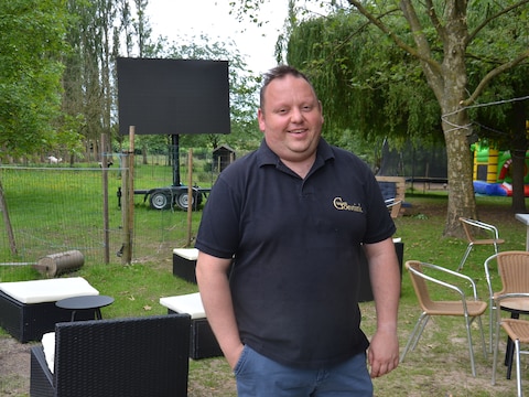 Brasserie Goestink opent zomerbar met WK op groot scherm, ruilbeurs ...