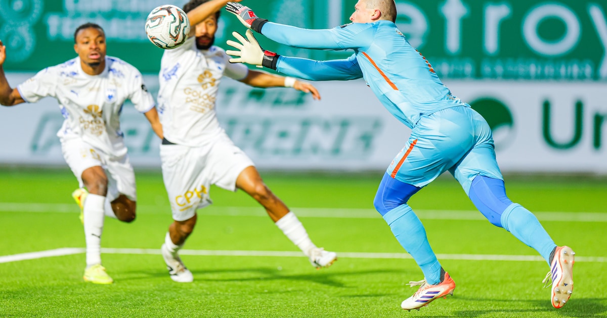 “Mijn ellebogen doen heel erg pijn”: Doelman Tobe Leysen (OH Leuven) na ...