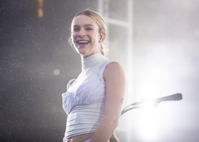 Sloeg de vonk over in het RITCS-café aan de theaterschool? Pommelien ...