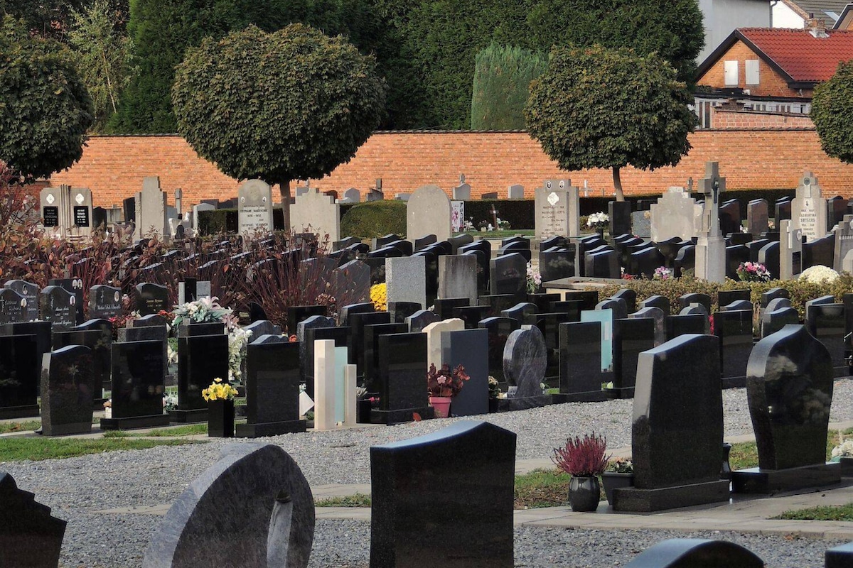 Stad Beringen start tweede fase ontruiming begraafplaatsen ...