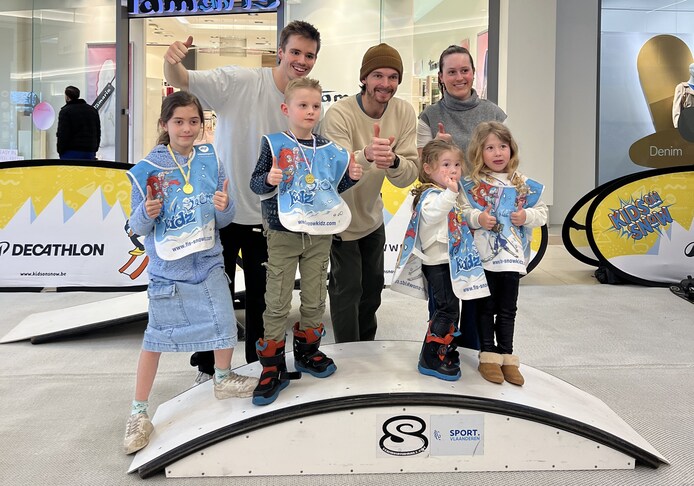 Snowboardkampioenen trekken naar Waasland Shopping: “Kinderen kneepjes ...
