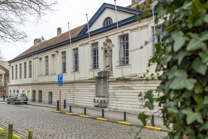 Stad Gent zoekt nieuwe naam voor Spaanse Gouverneurswoning nu gebouw nieuwe bewoners krijgt ...