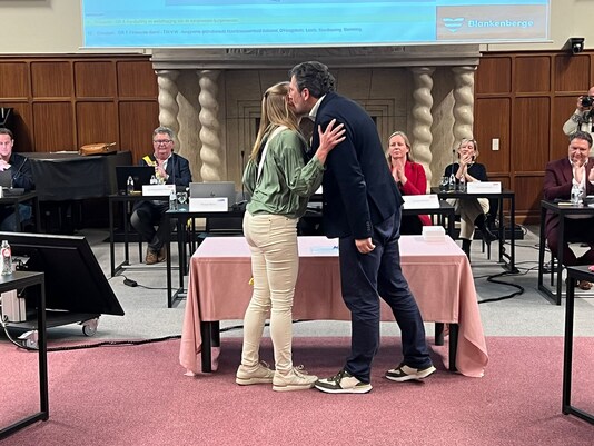 HERBELEEF. Na geheime stemming: Björn Prasse volgt zichzelf op als ...