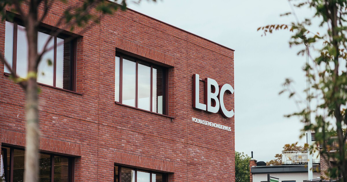 Opencampusdag LBC Volwassenenonderwijs in Mortsel | Regio | HLN.be