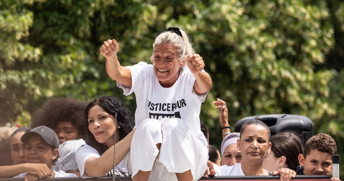 Mama van doodgeschoten Nahel (17): “Niet boos op politie, wel op man ...