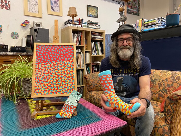 Schilderijen van kwetsbare kunstenaars pronken op sokken: “Per verkocht ...