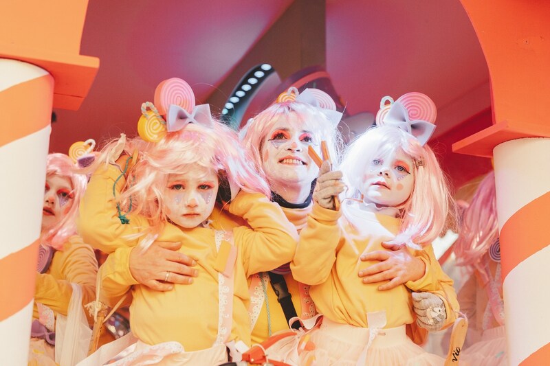 Bij deze carnavalsverenging in Knokke-Heist bestaat helft van leden uit ...