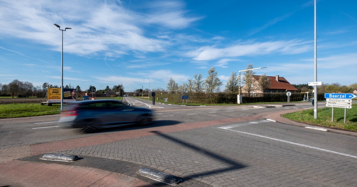 Vaste verkeerslichten op komst aan kruispunt Schriekstraat-Galgestraat: “Maar dit is géén ...