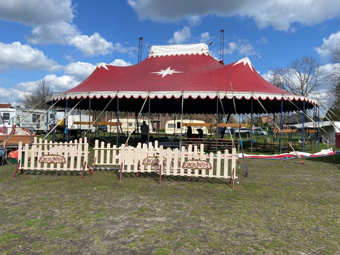 Nieuw circus strijkt neer in Sint-Antonius Zoersel: “Klassieke acts in ...
