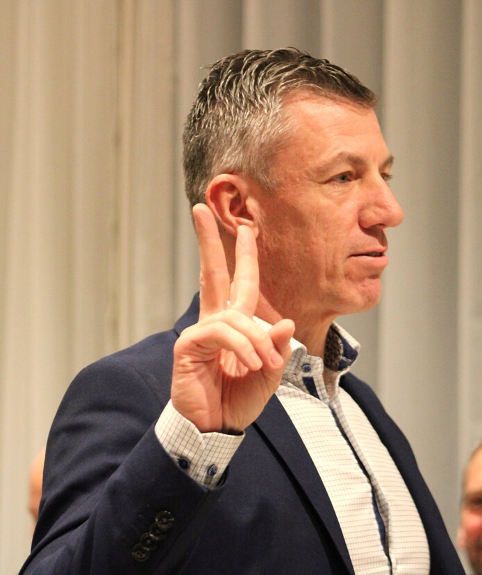 Veel volk in De Maalzaak voor de start van de nieuwe gemeenteraad ...