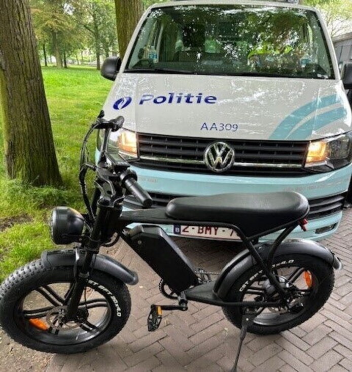 Politie neemt verboden elektrische fatbike in beslag: fiets zonder ...