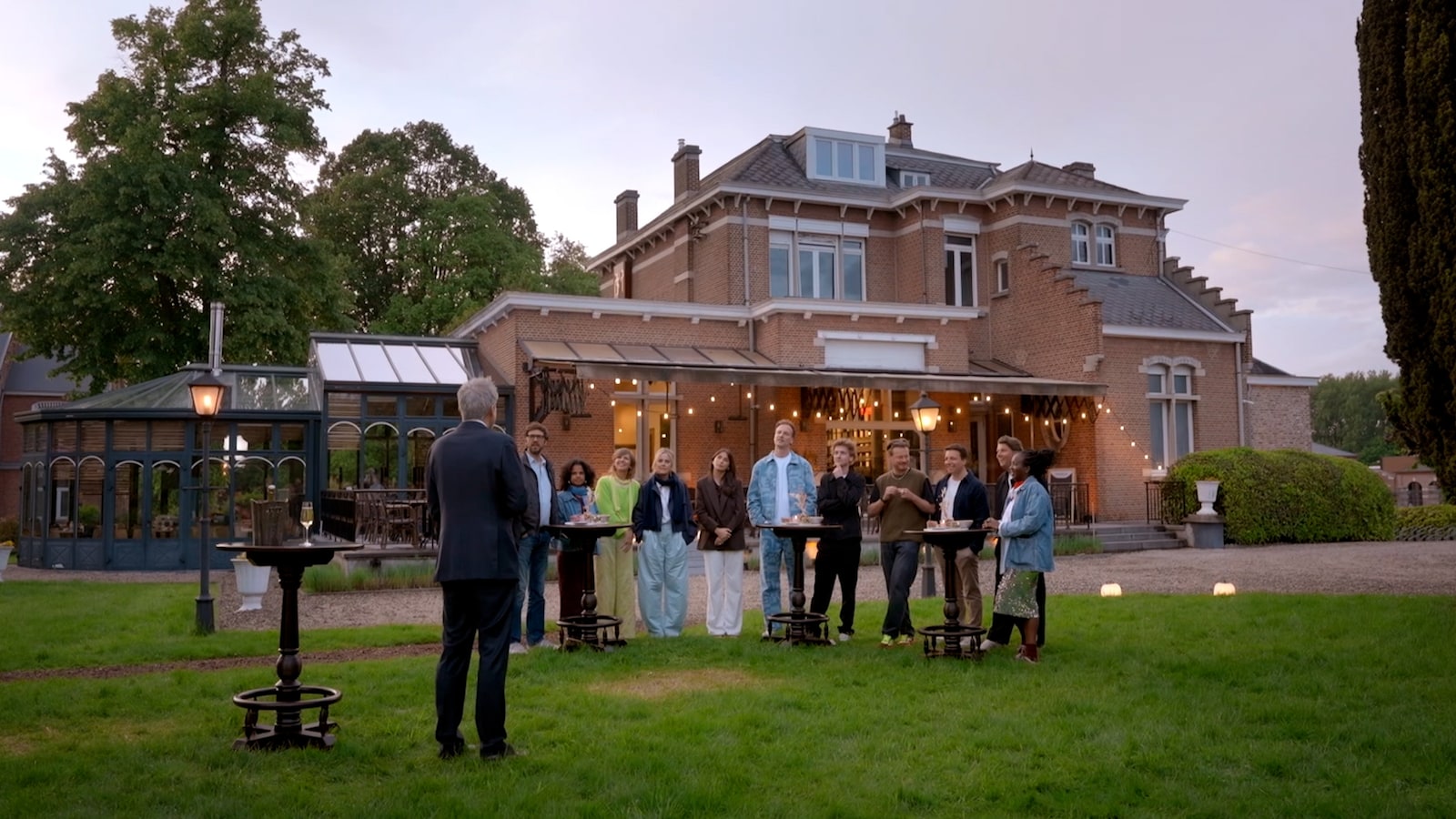 Brouwerij Haacht decor voor reünie van ‘De Mol’ | Foto | hln.be