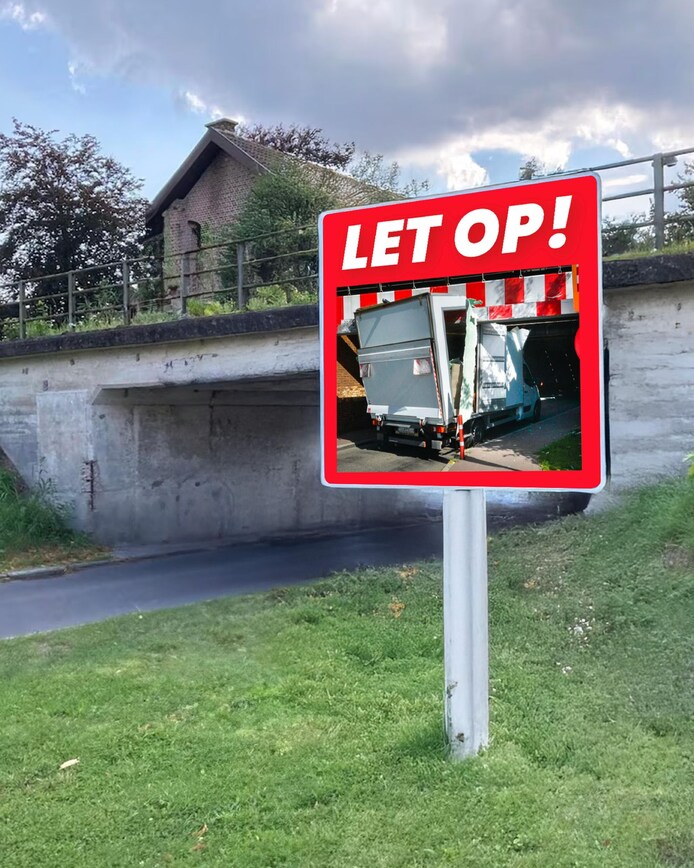 Opnieuw zit bestelwagen vast onder spoorwegbrugje in Wondelgem ...