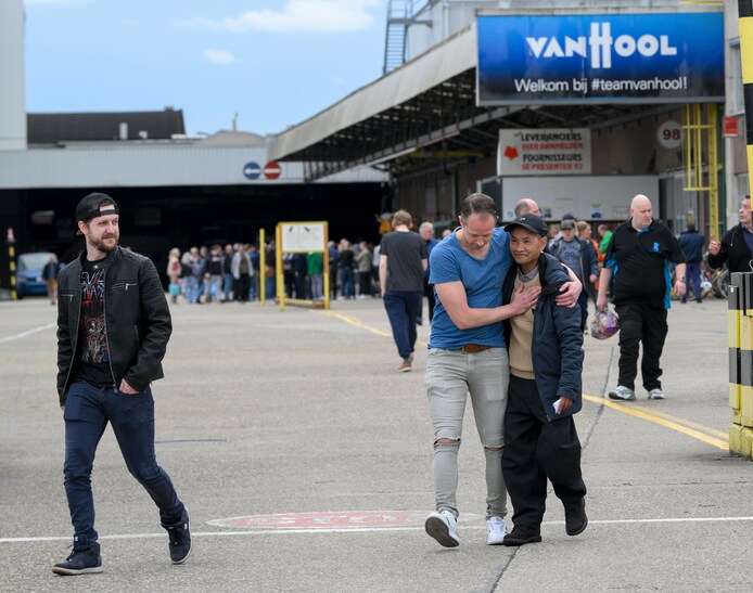 Solidariteitsmoment op til bij Van Hool: “Werknemers weten niet waar ze ...