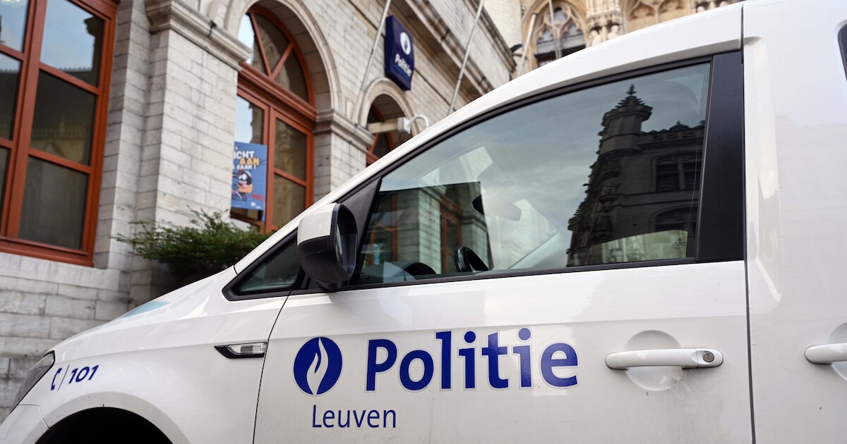 Man (50) rijdt dronken in voetgangerszone zonder verzekering en met ...