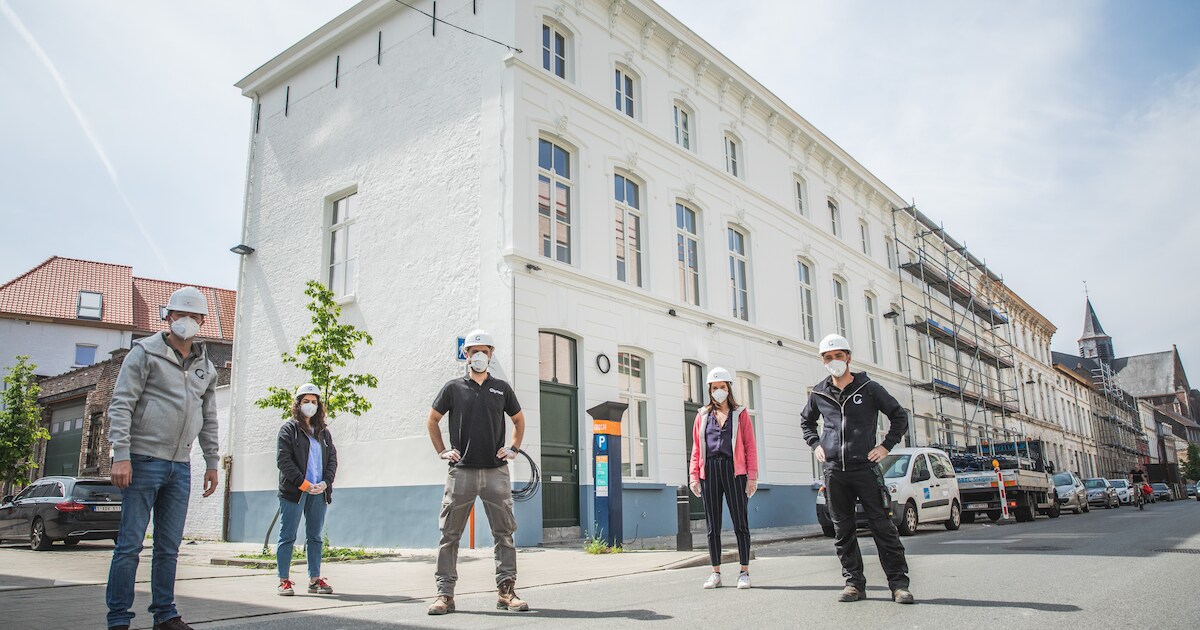 Citynest renoveert halve straatkant met verkommerde woningen in één ...