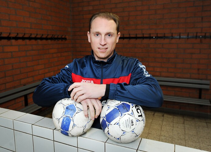 Filip Goossens volgt Kurt Van Dooren op als coach van Antonia: “Geen ...