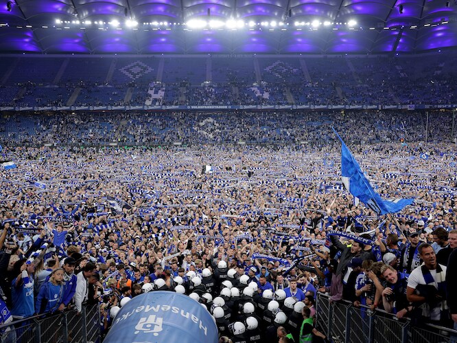 Na amper twee competitieduels: Erik ten Hag al ontslagen bij Bayer Leverkusen | Bundesliga | hln.be