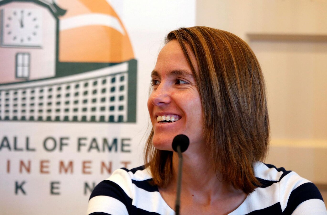 Tien jaar geleden stopte Henin abrupt met tennis, ‘Tien Werken’ gaven haar nieuwe leven vorm ...