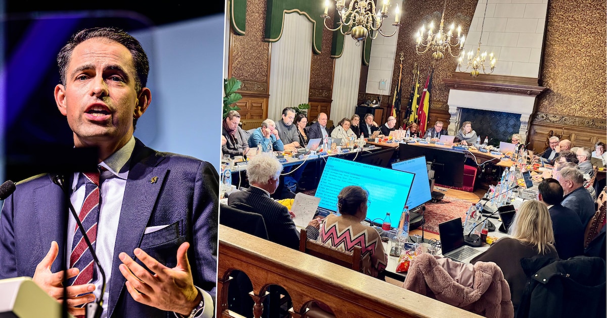 Vlaams Belang verlaat vroegtijdig en verbolgen gemeenteraad van Schoten ...