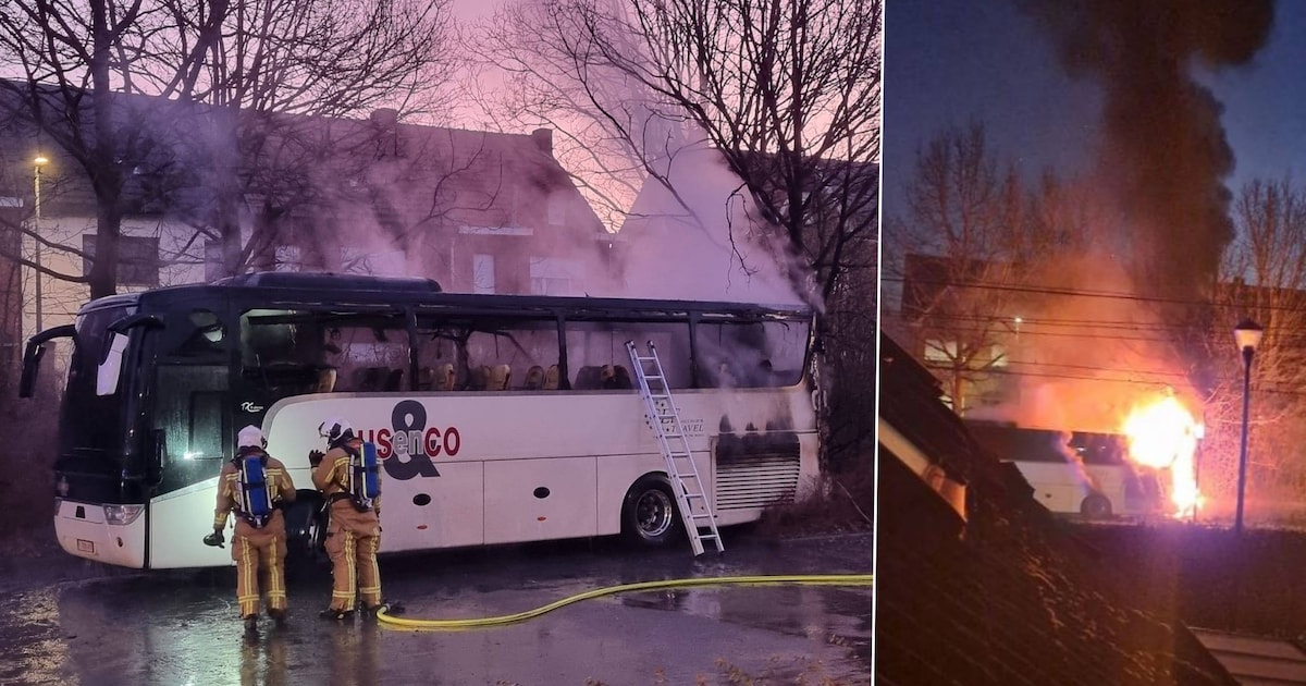 Verwarmingselement zet autobus in lichterlaaie in Bornem: “Bus is compleet verloren” | Bornem ...