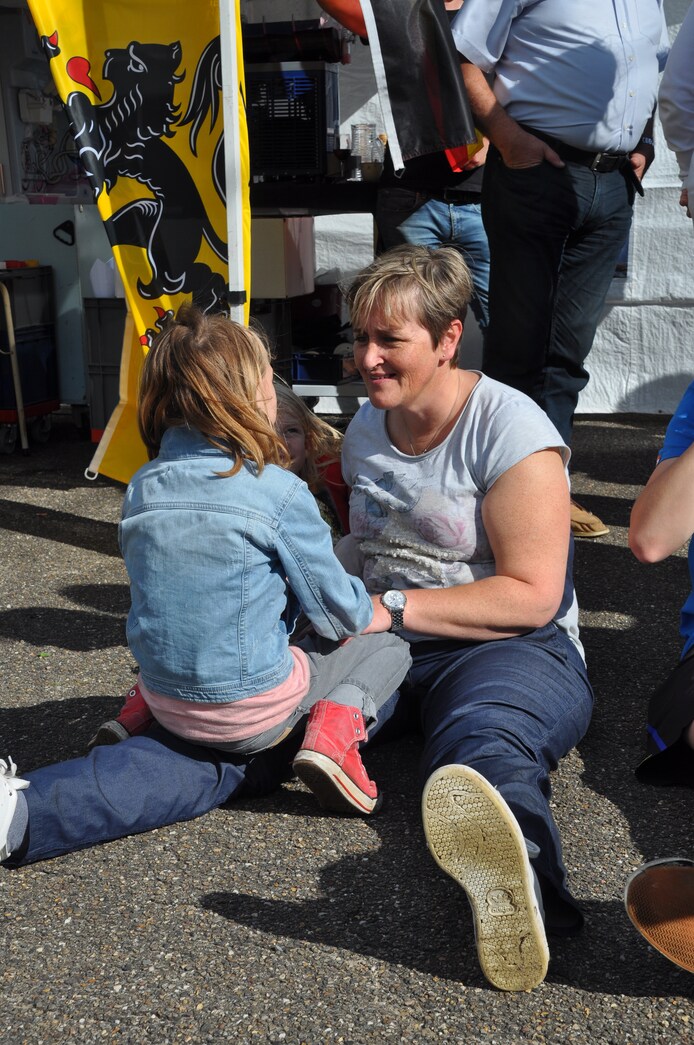 ASSISEN. Roofmoord op gevangenisverpleegster: lijkbleek zit ze in de ...