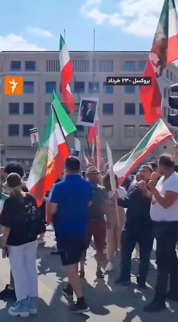 Twee Iraniërs die deelnamen aan betoging in Brussel getuigen: “Onze moeder in Iran werd ...