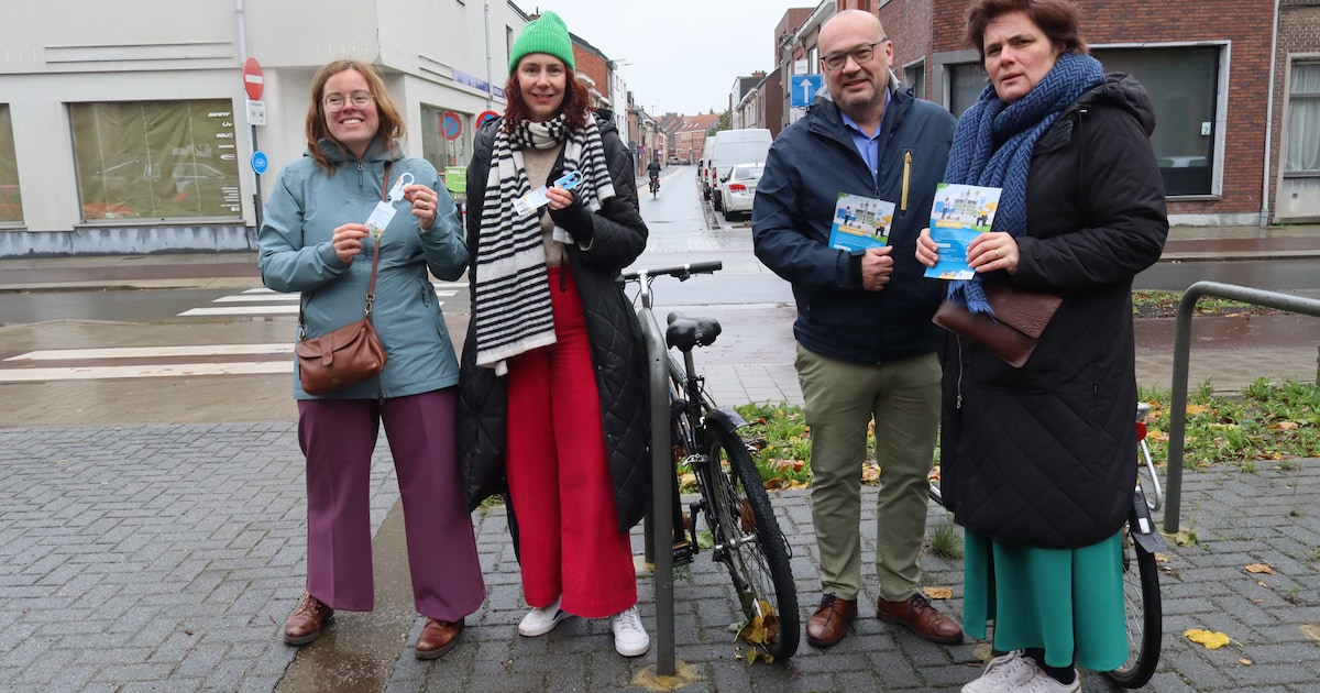 Stad lanceert campagne ‘Red de stoep’: “Zorgen voor bredere voetpaden ...
