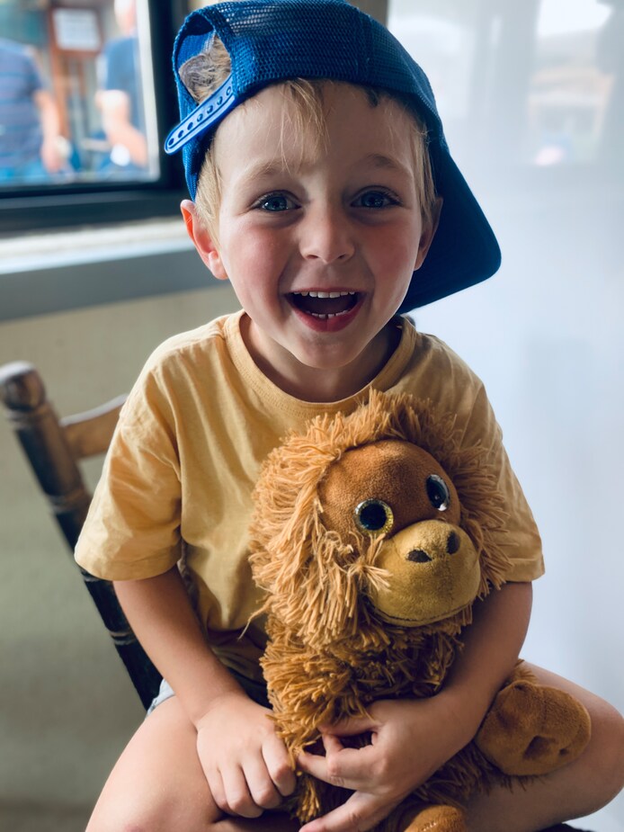 Lowie (5) bindt strijd aan met hersentumor: “De steun voor onze kleine ...