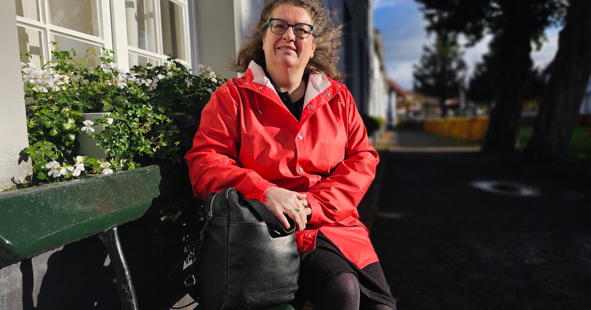 Monique Bol neemt na twee jaar afscheid als stadsdichter: “Het ga je ...