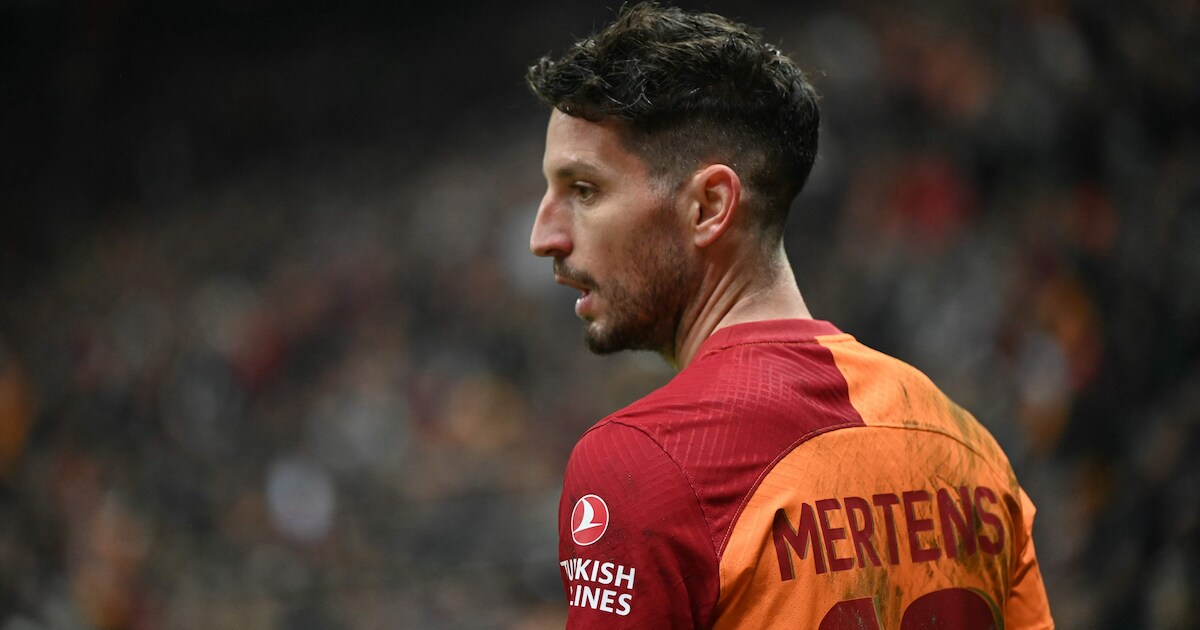 Doet Dries Mertens (36) er dan toch nog een extra jaartje bij? “Het zou ...