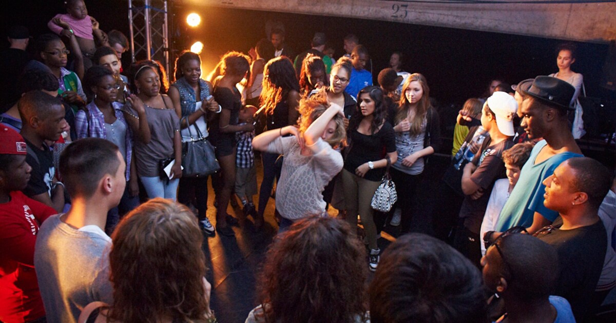 Fabelachtige acts van Don Vitalski en dineren aan ‘De Langste Tafel ...