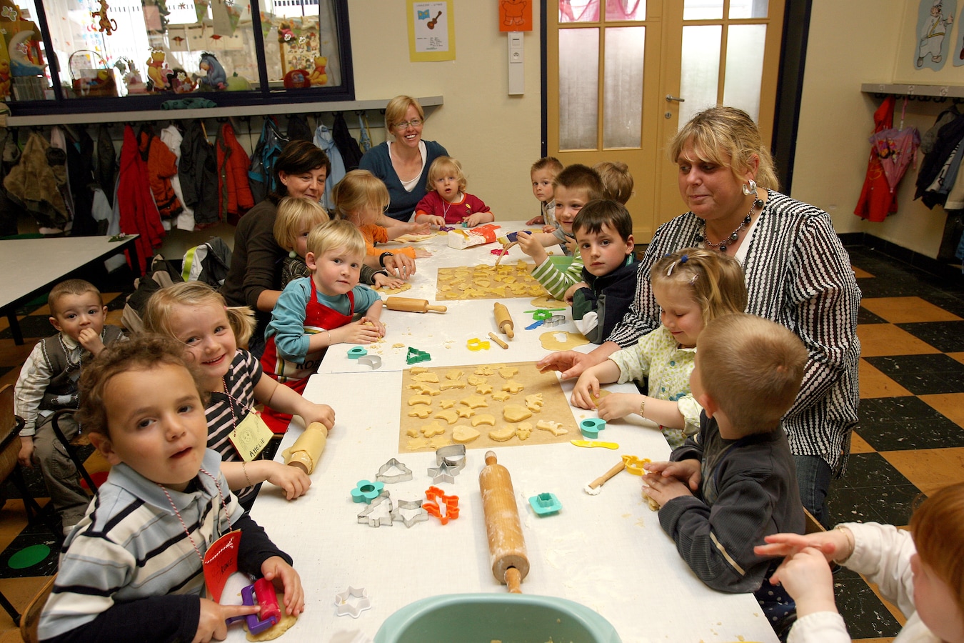 Gezinsbond laat kinderen cupcakes en fabuleuze koekjes bereiden op ...