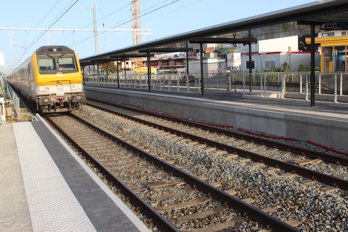 Nieuwe fietsenstallingen aan station Aalter: zowel betalend als gratis ...