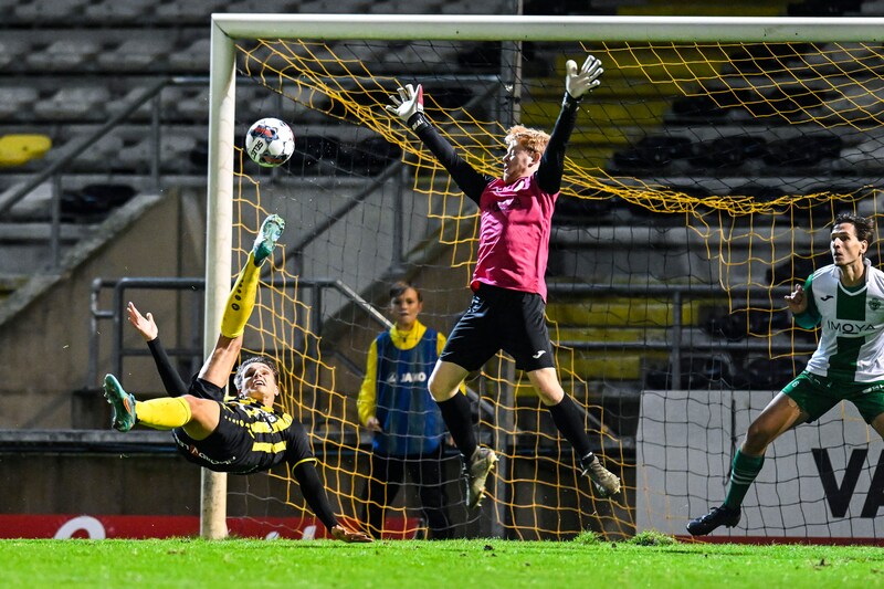 Daan Vekemans voor het eerst in de basis bij Lierse: “Nog wat last aan ...