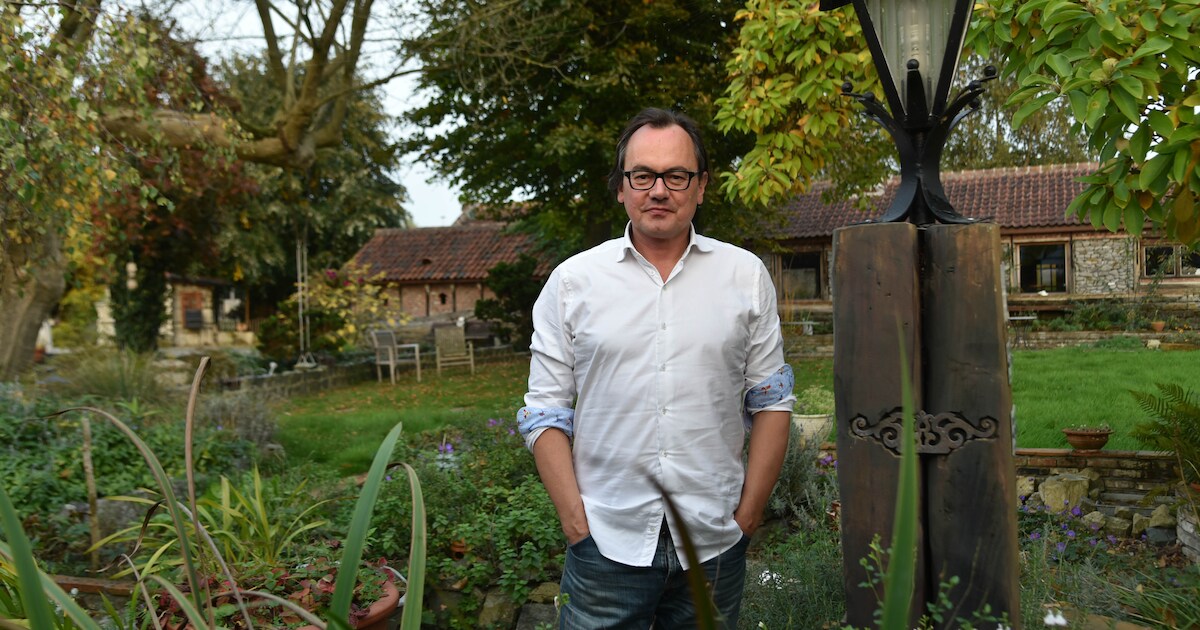 Bonaparte ontvangt Johan Braeckman en Dirk Verhofstadt | Lokeren | HLN.be