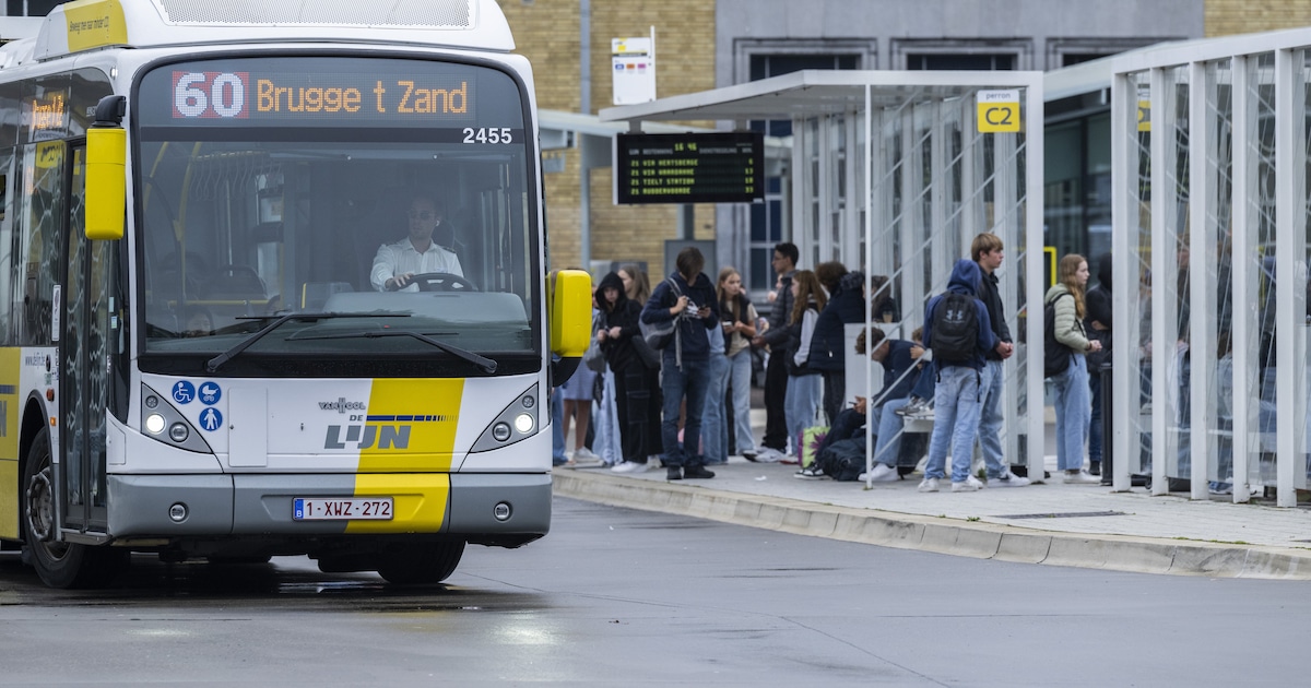 Vrouw door het lint door vunzige praat van tienermeisjes: “Zo ...